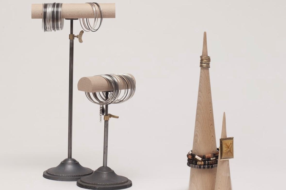 The Ultimate Winter Guide to Displaying Accessories in London