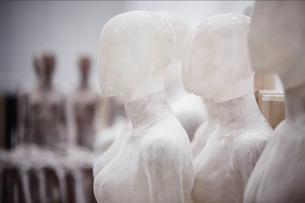 Understanding Mannequin Finishes: Glossy, Matte, and More